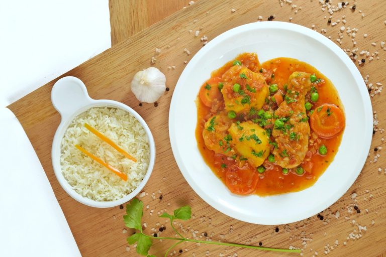 Estofado de Pollo (Chicken Stew From Peru) - Eat Peru