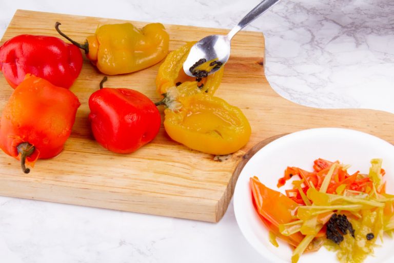 "Sweet" Peruvian Rocoto Pepper Sauce Recipe - Eat Peru